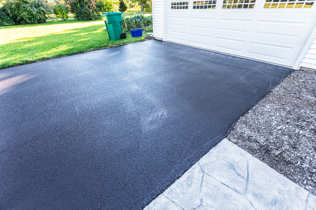 Why Choose an Asphalt Driveway Over Cement? | AAA Top Quality Asphalt