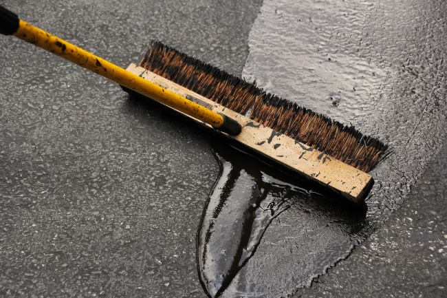 3 Reasons to Hire Asphalt Sealing Services | AAA Top Quality Asphalt